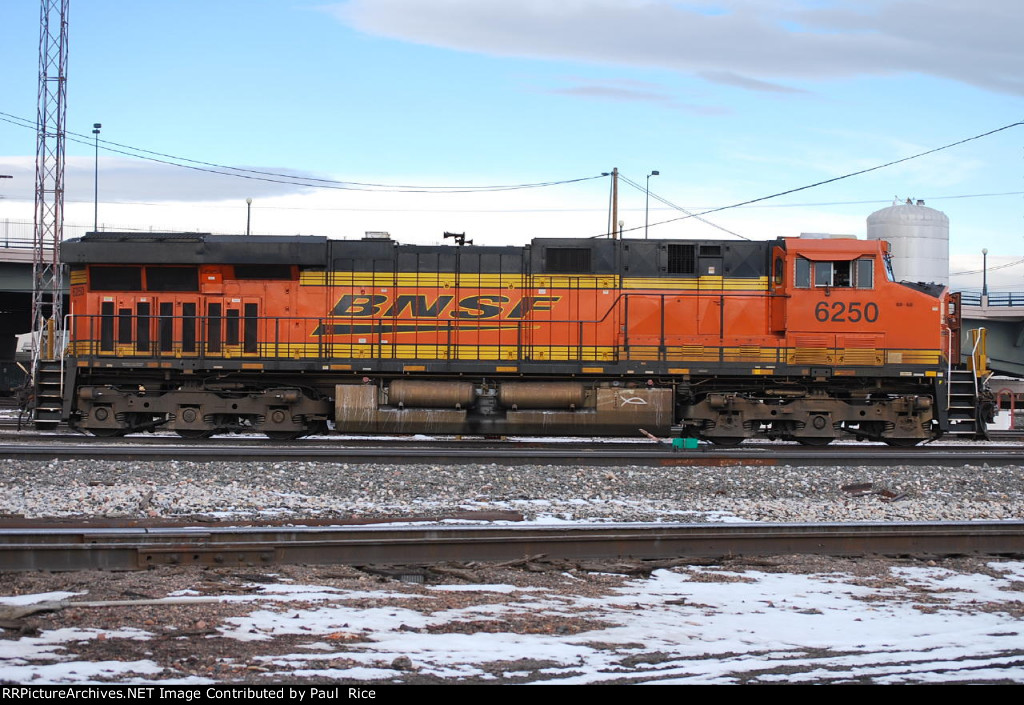 BNSF 6250